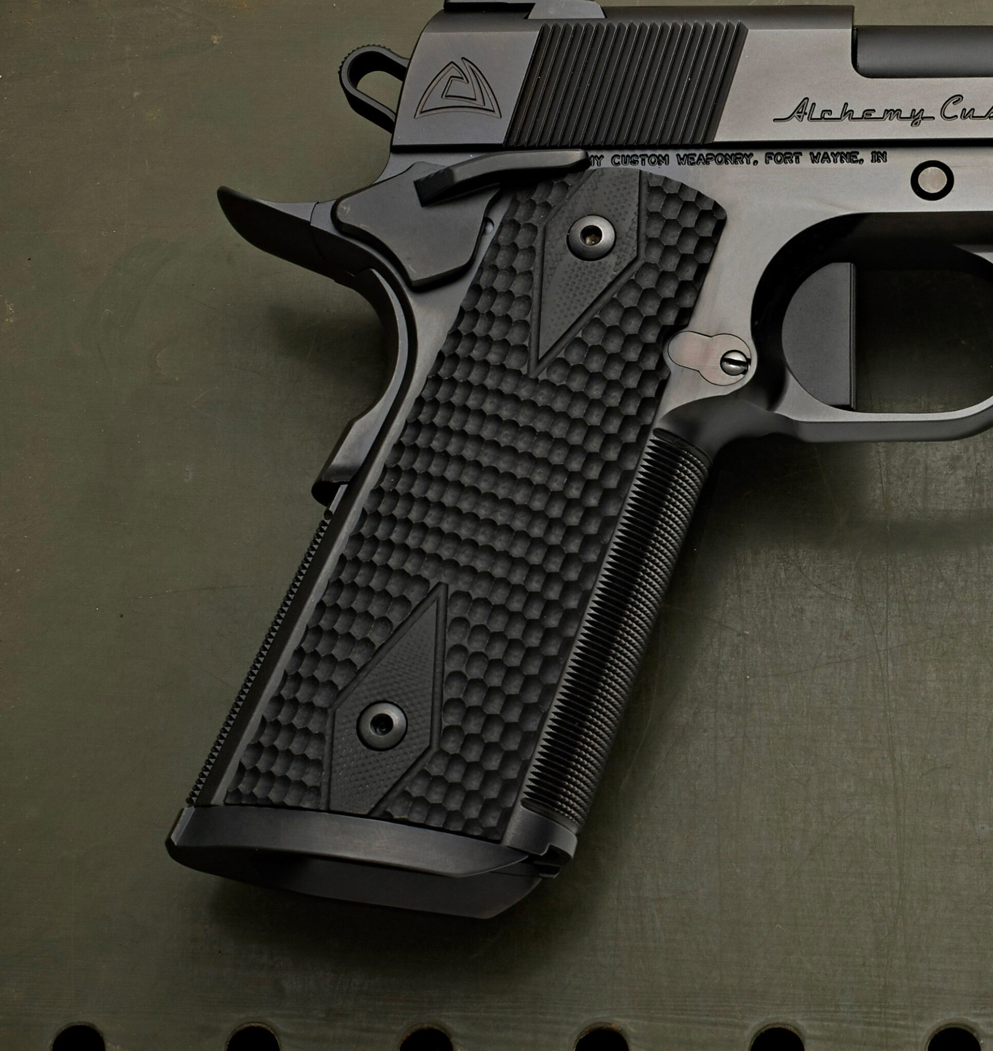 Quantico Double Diamond G10 Grips - Alchemy Custom Weaponry